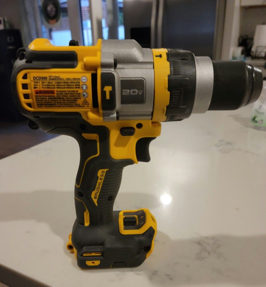 Dewalt 20-Volt MAX Brushless Cordless 1/2 in. Hammer Drill/Driver with ...