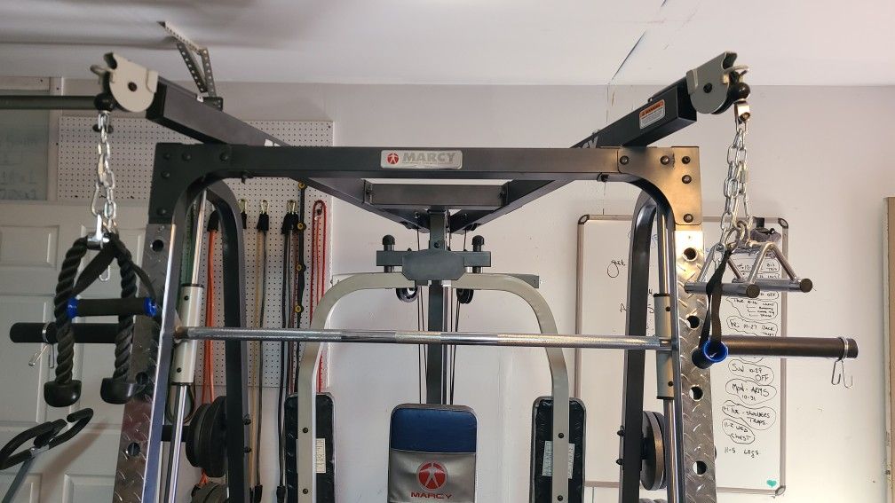 Complete Gym Set Up. Smith/free Weight Cage With 565lbs Of Weight And ...
