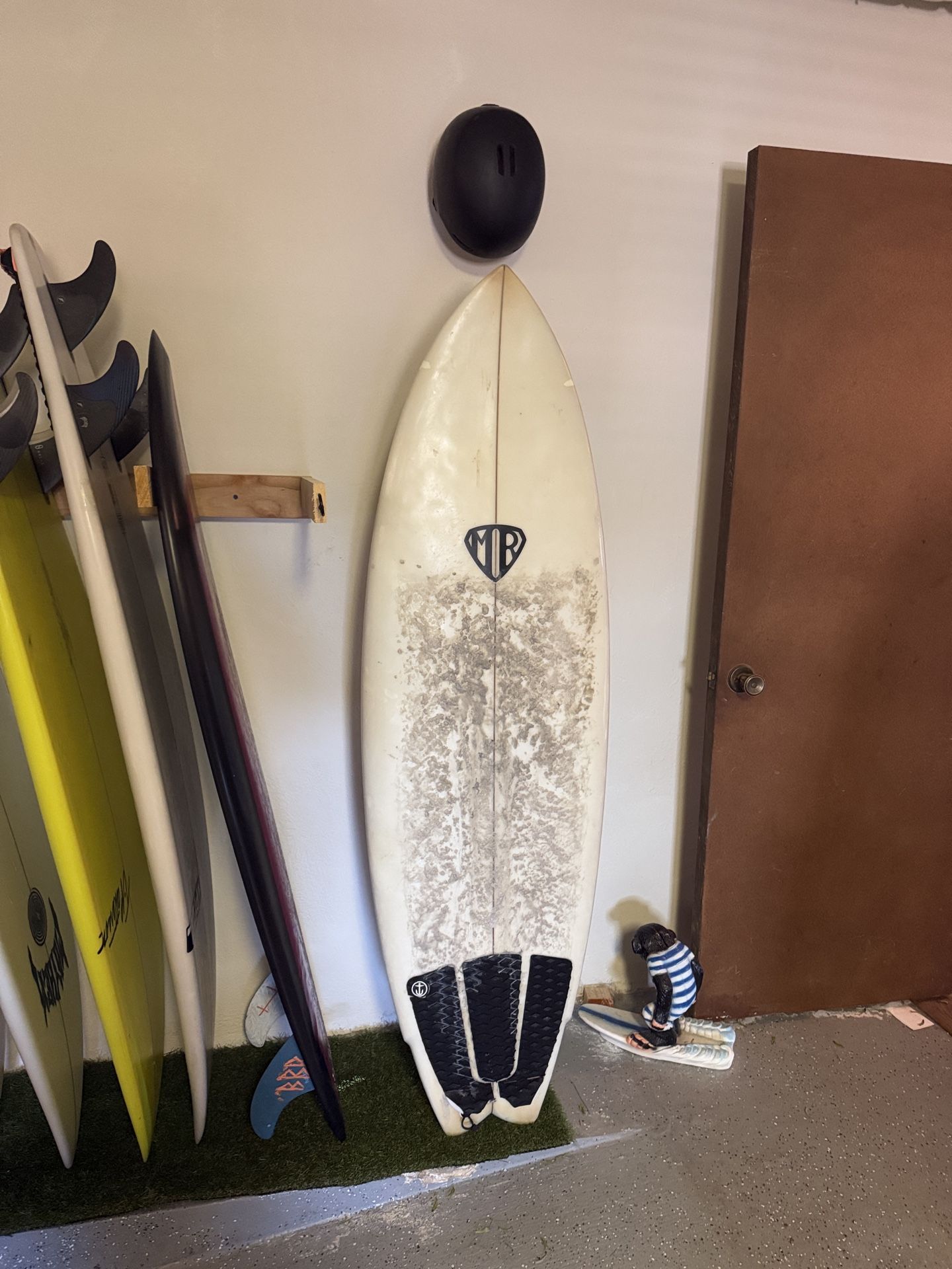 Mr Flying Fish Surfboard 5’8 (mark Richard’s Surf Board) Twin Fin for ...