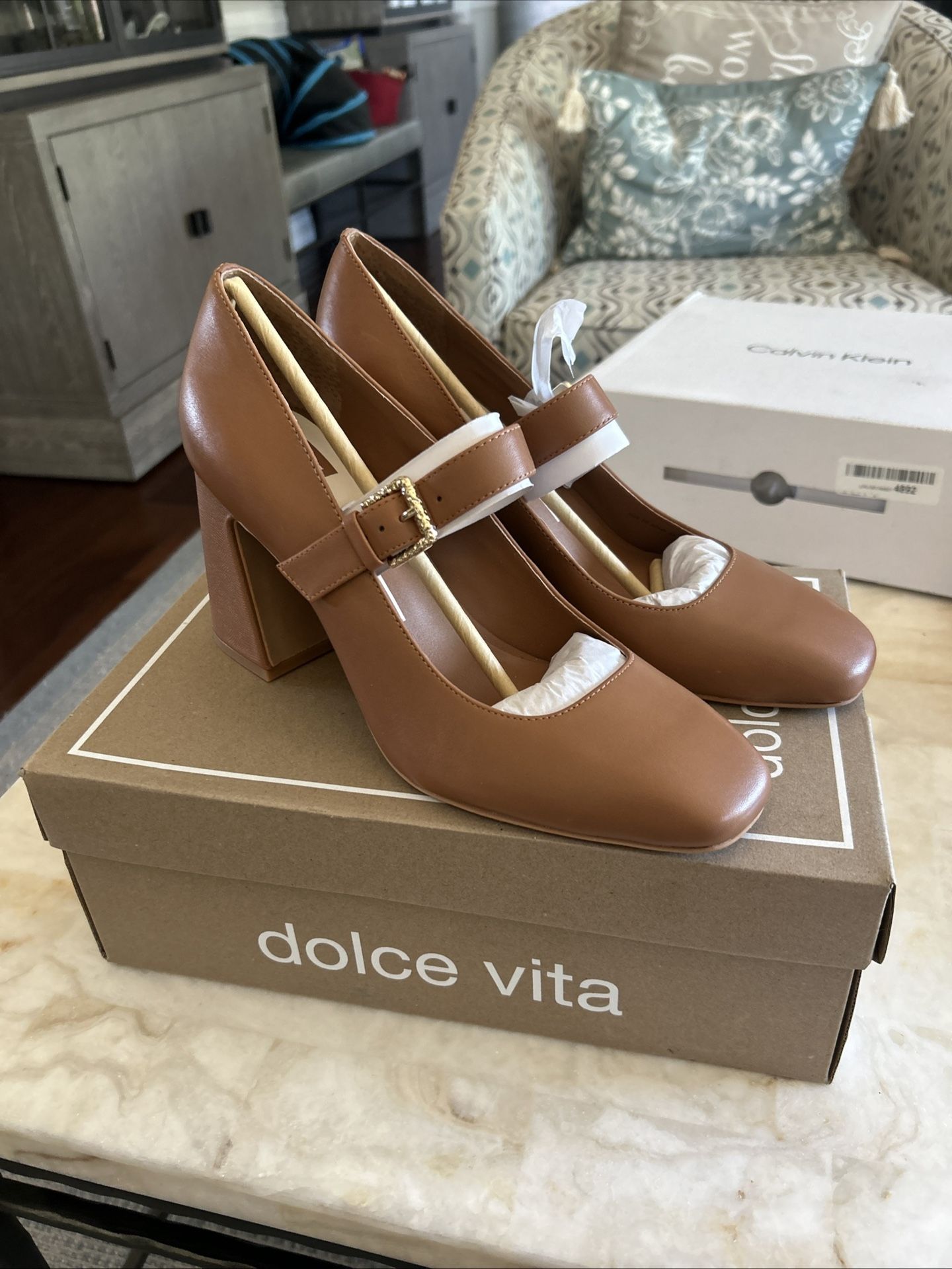 Women’s Dolce vita caramel color shoes size 10 for Sale in Hacienda ...