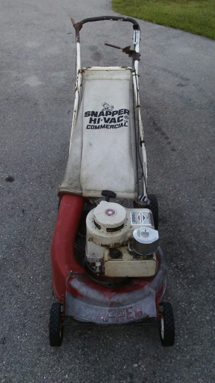 SNAPPER COMMERCIAL HI-VAC LAWN MOWER for Sale in Naples, FL - OfferUp