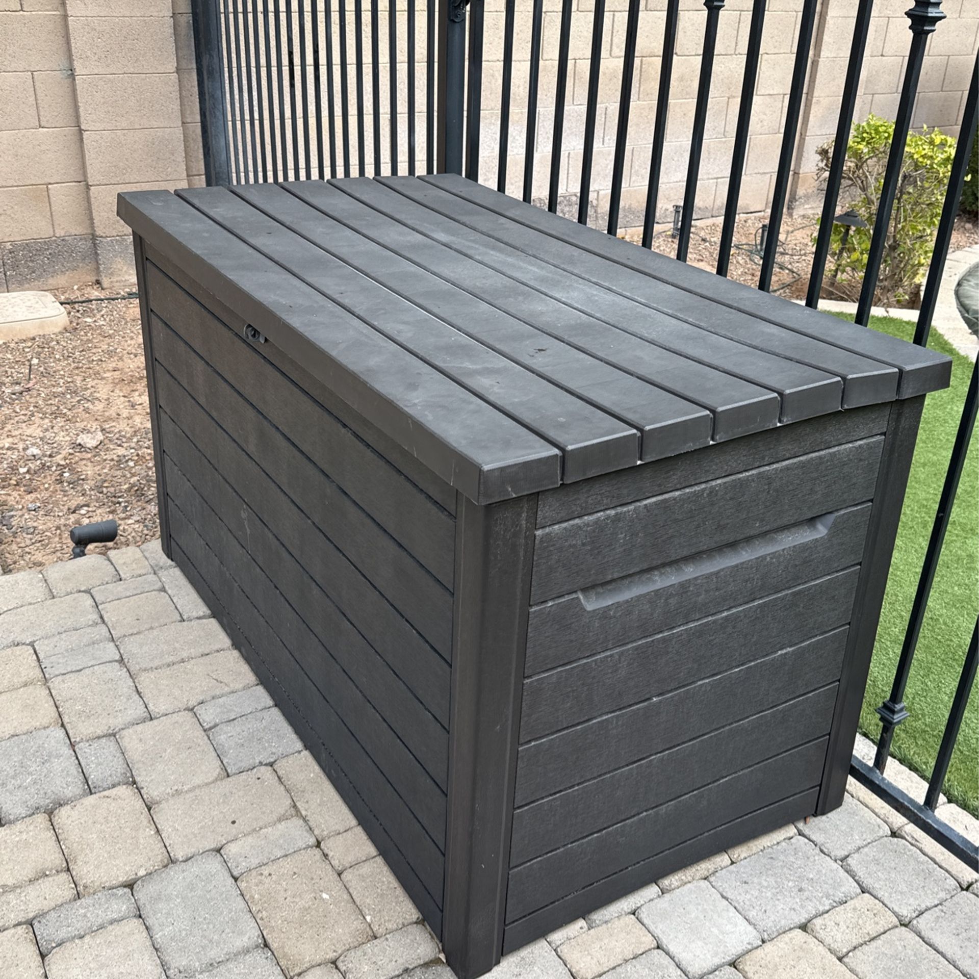 Outside Storage Box for Sale in Gilbert, AZ - OfferUp