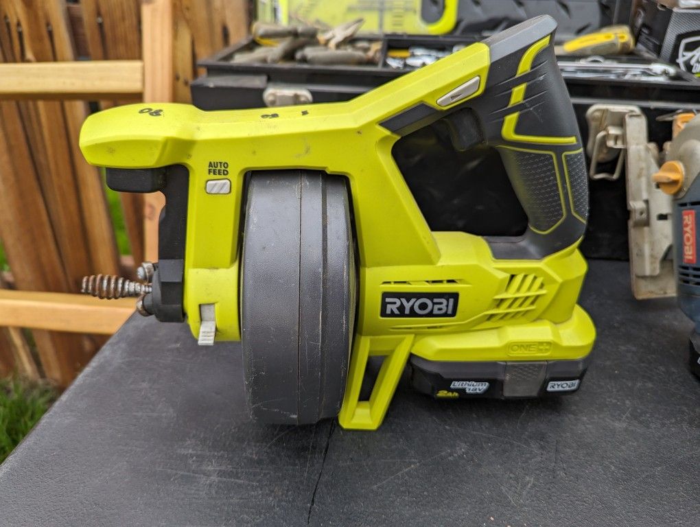 Ryobi Plumbing Snake With Battery for Sale in Bakersfield, CA - OfferUp
