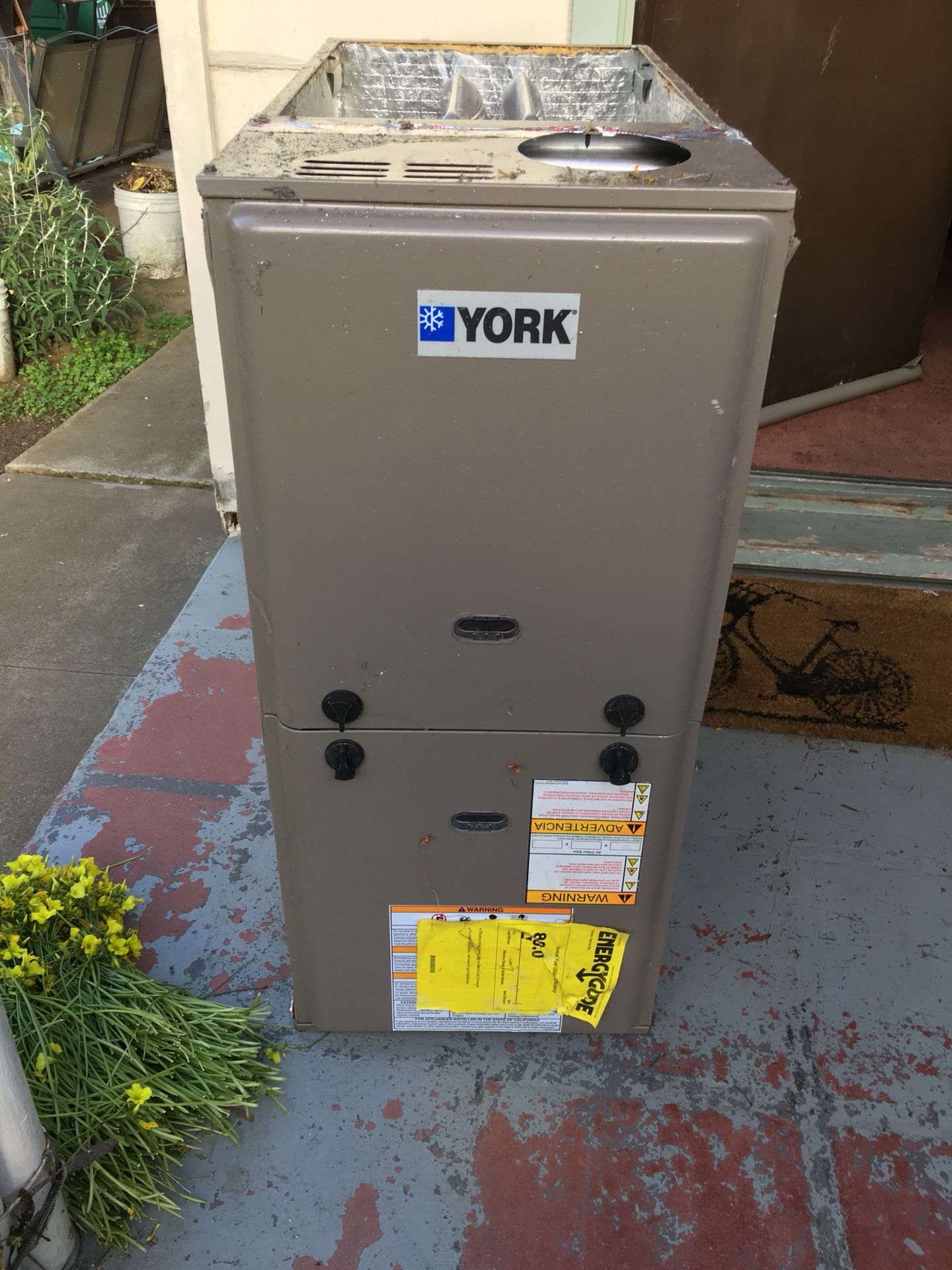 York Gas furnace, 40,000 btu for Sale in Santa Barbara, CA - OfferUp