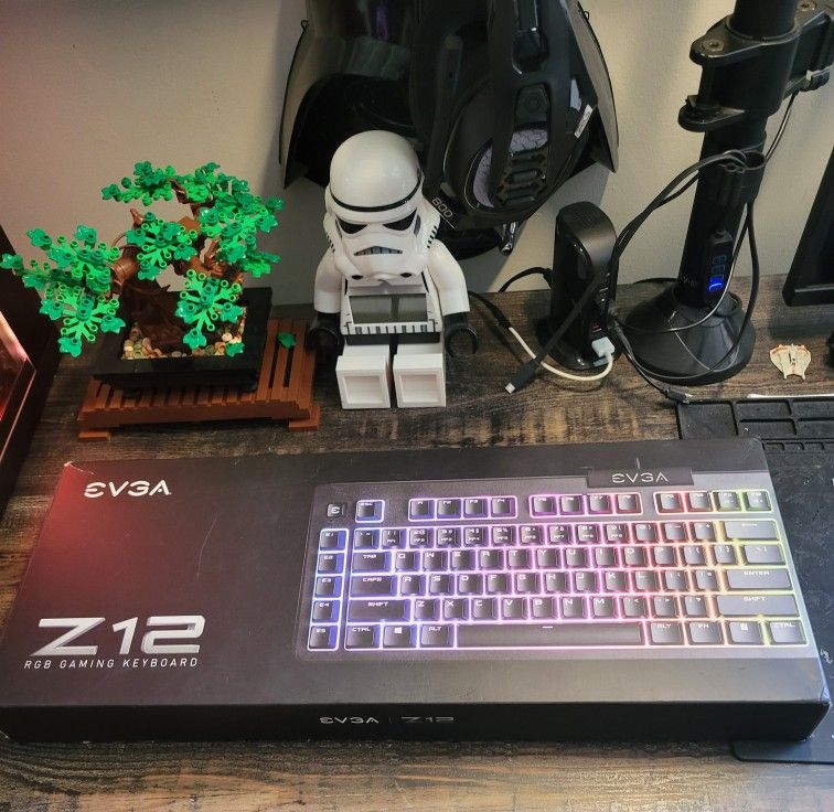 Gaming Keyboard EVGA z12 for Sale in East Patchogue, NY - OfferUp