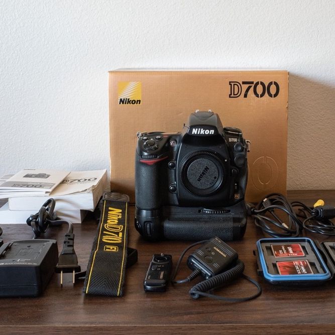 Nikon D700 Grip