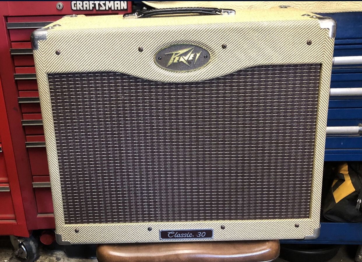 Peavey Classic 30 - 2 Channel 30 Watt Tube Guitar Amp for Sale in La ...