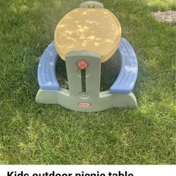 Little Tikes Adjustable Picnic Table