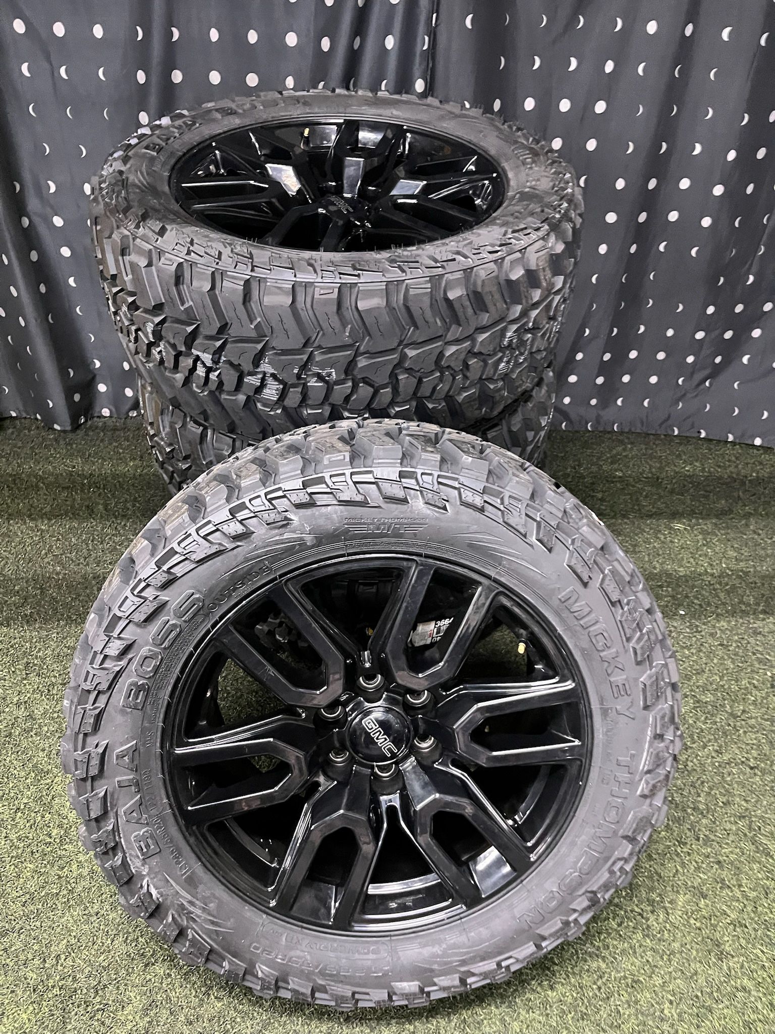 2024 GMC Sierra Elevation 6 Lug 20 Inch OEM Takeoffs Wheels for Sale in ...