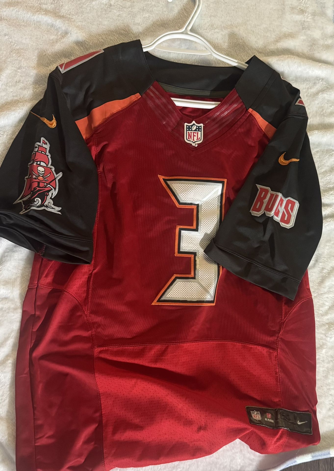 T-Shirt Nike BUGS for Sale in San Antonio, TX - OfferUp