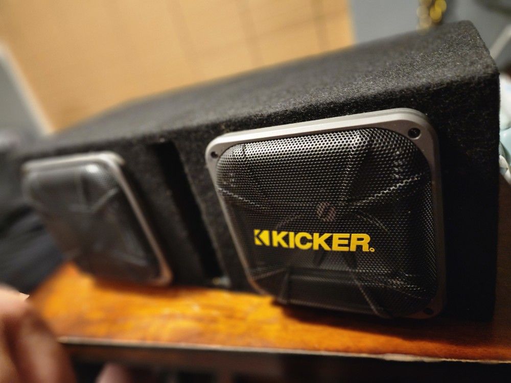 2-10" Kicker L7 for Sale in San Bernardino, CA - OfferUp