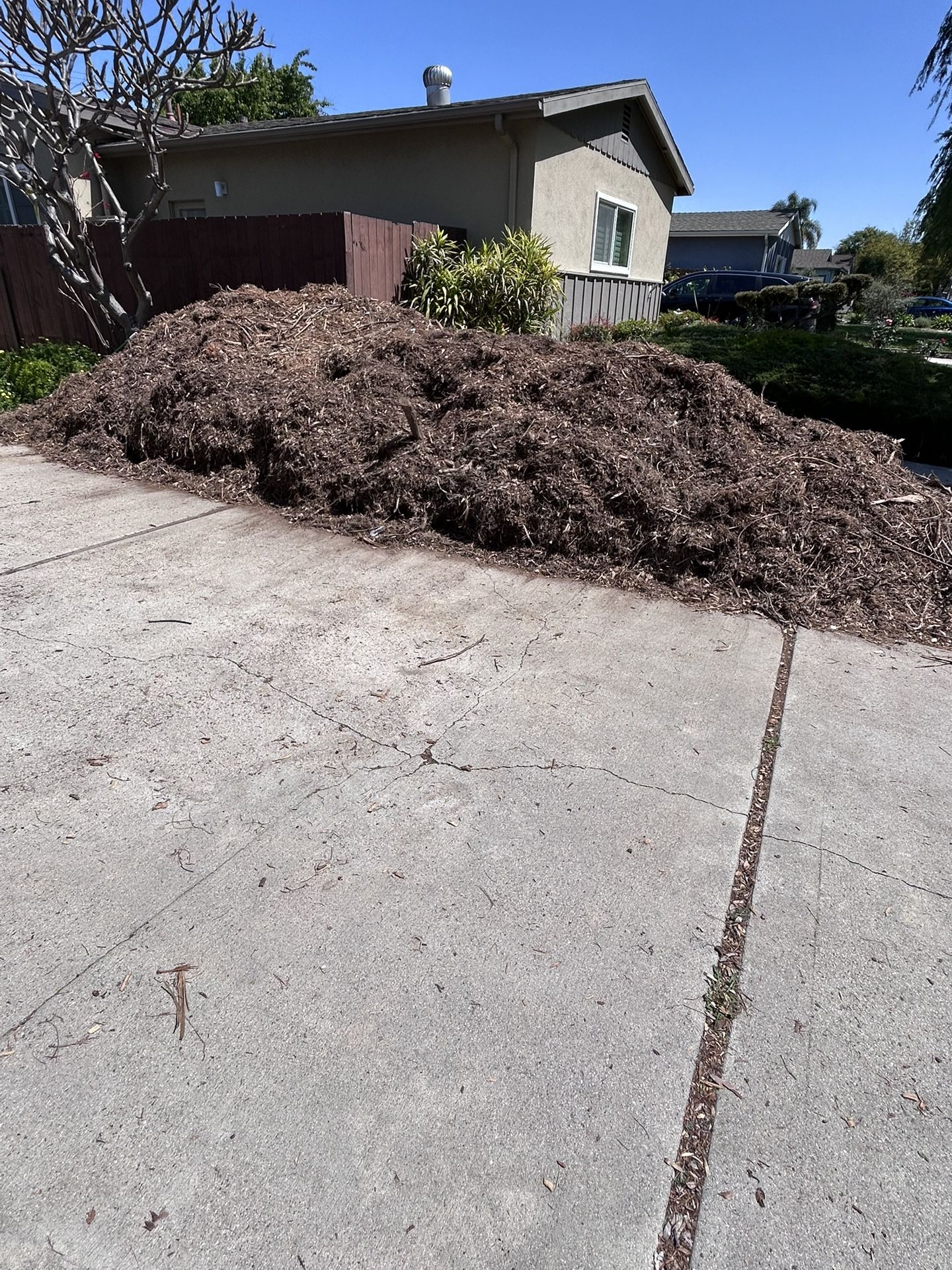 Free Mulch for Sale in Fullerton, CA - OfferUp