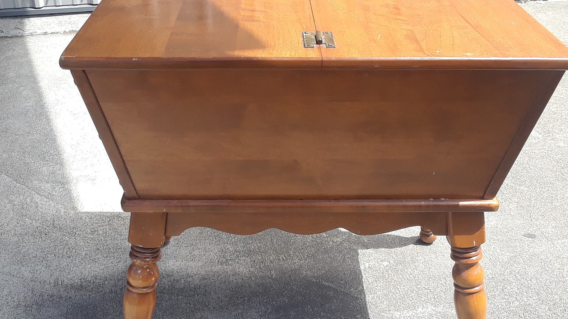 Vintage Ethan Allen Doughboy side end Table for Sale in Tacoma, WA ...