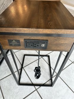 Like New Tainoki Charging C Table Sofa Or Bedside Table 15x18x27.5 for Sale in San Antonio TX OfferUp