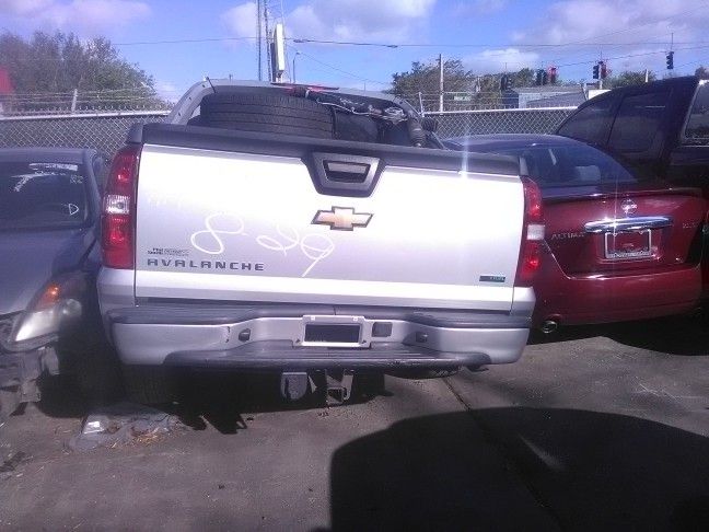 Chevrolet Avalanche Tailgate, in good condition, may fit different year ...