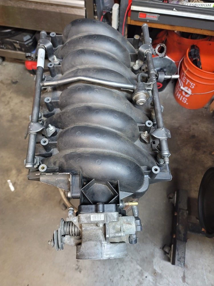 Ls6 Intake Manifold for Sale in Long Beach, CA - OfferUp
