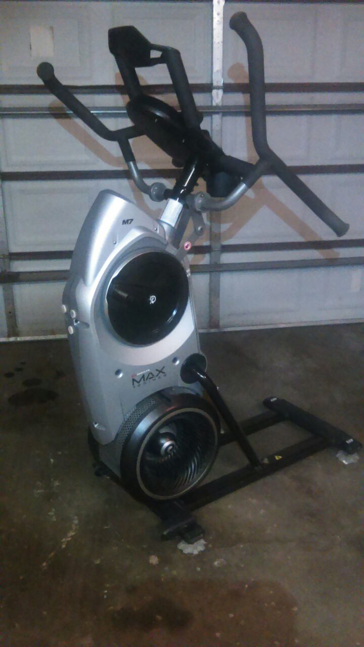 Bowflex max trainer m7 selling for scrap parts for Sale in Melrose Park ...