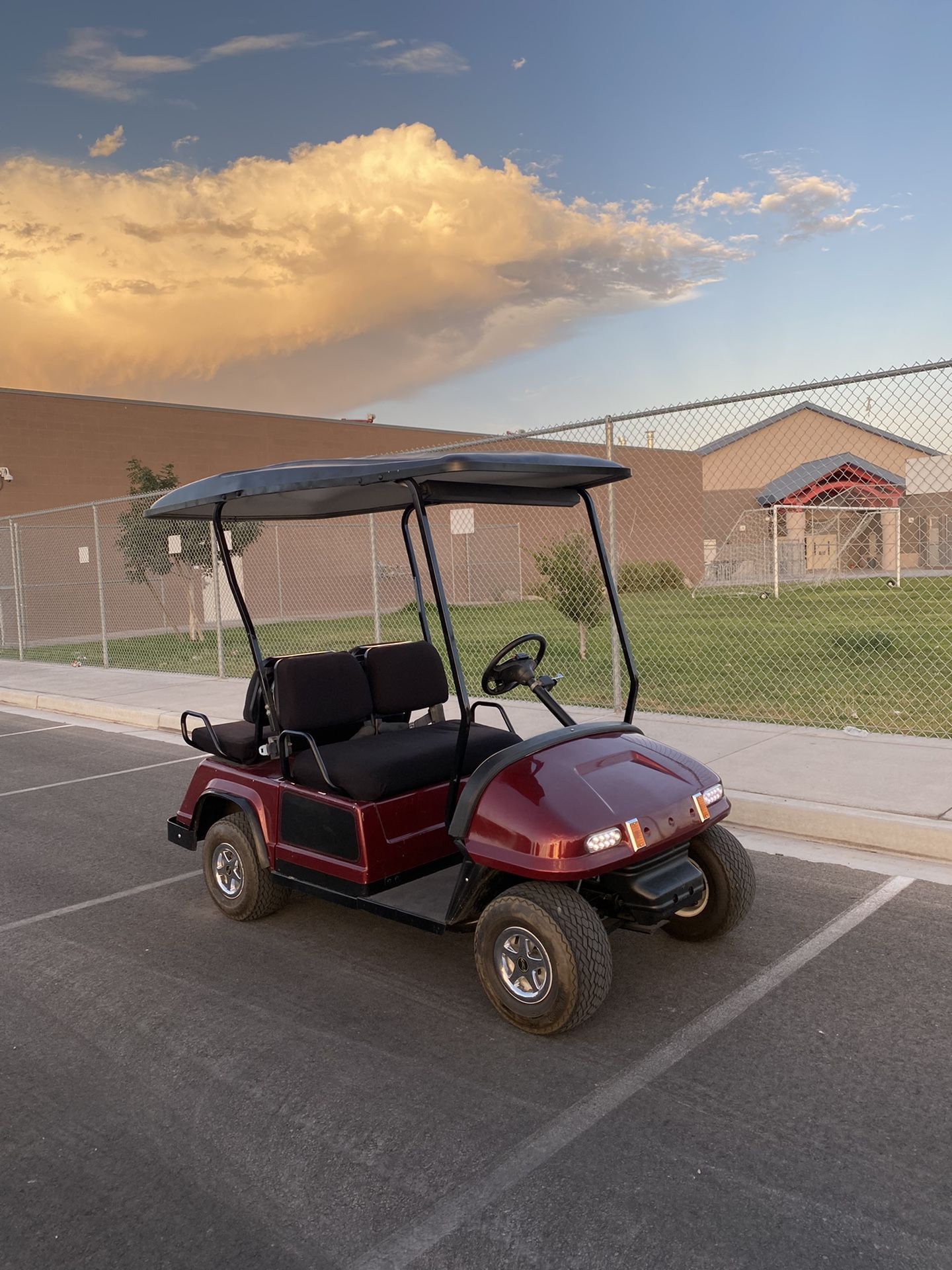 2011 Columbia Par Car Golf Cart 4 Seater for Sale in Las Vegas, NV ...