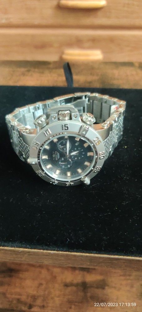 Men Watch Invicta 1194 for Sale in Sierra Madre, CA - OfferUp