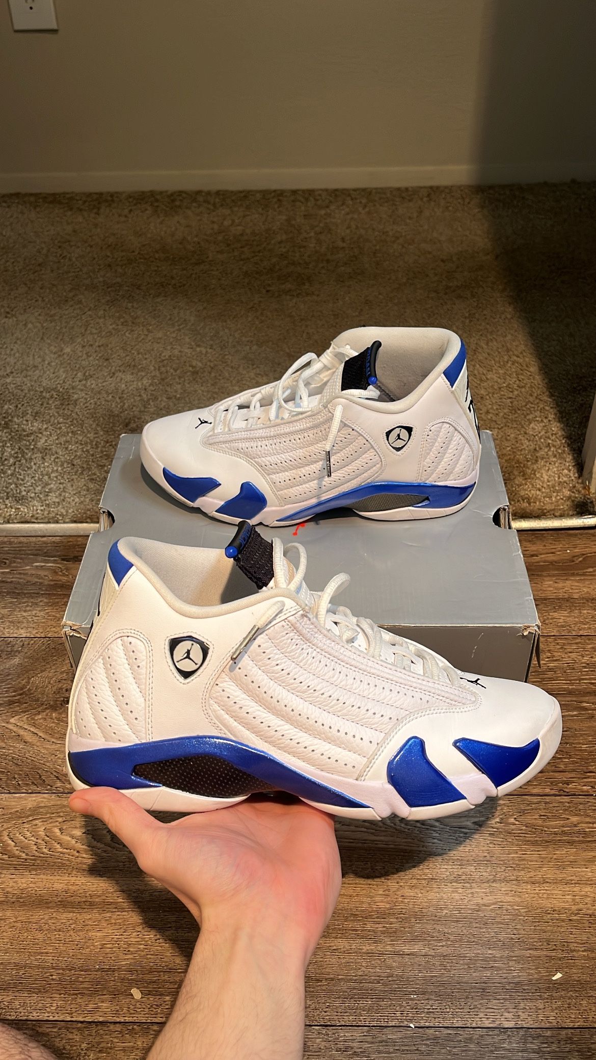 Jordan 14s Hyper Royals for Sale in Tacoma, WA - OfferUp