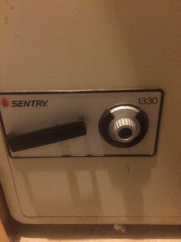 Sentry safe model 1330 for Sale in Waldorf, MD - OfferUp