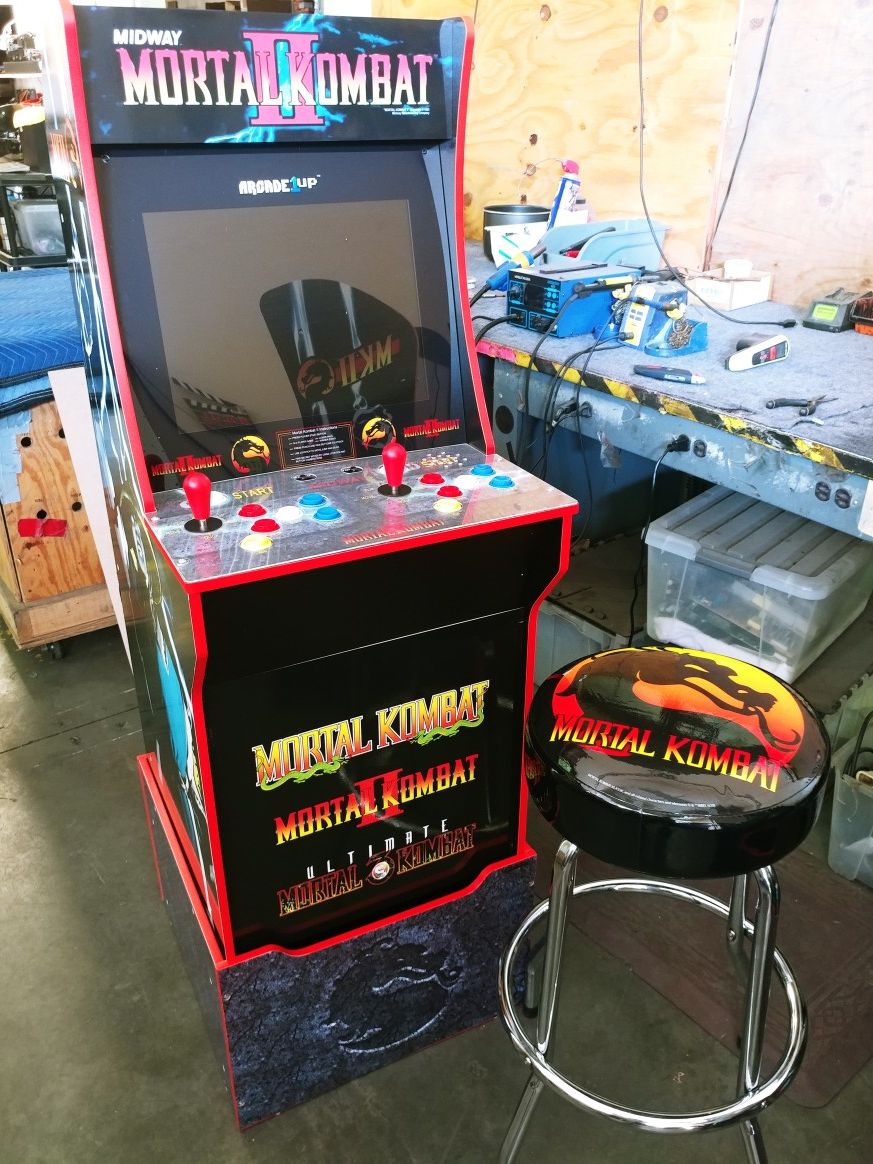 Arcade1Up Mortal Kombat Trilogy Mini Arcade Cabinet with MK Riser and ...