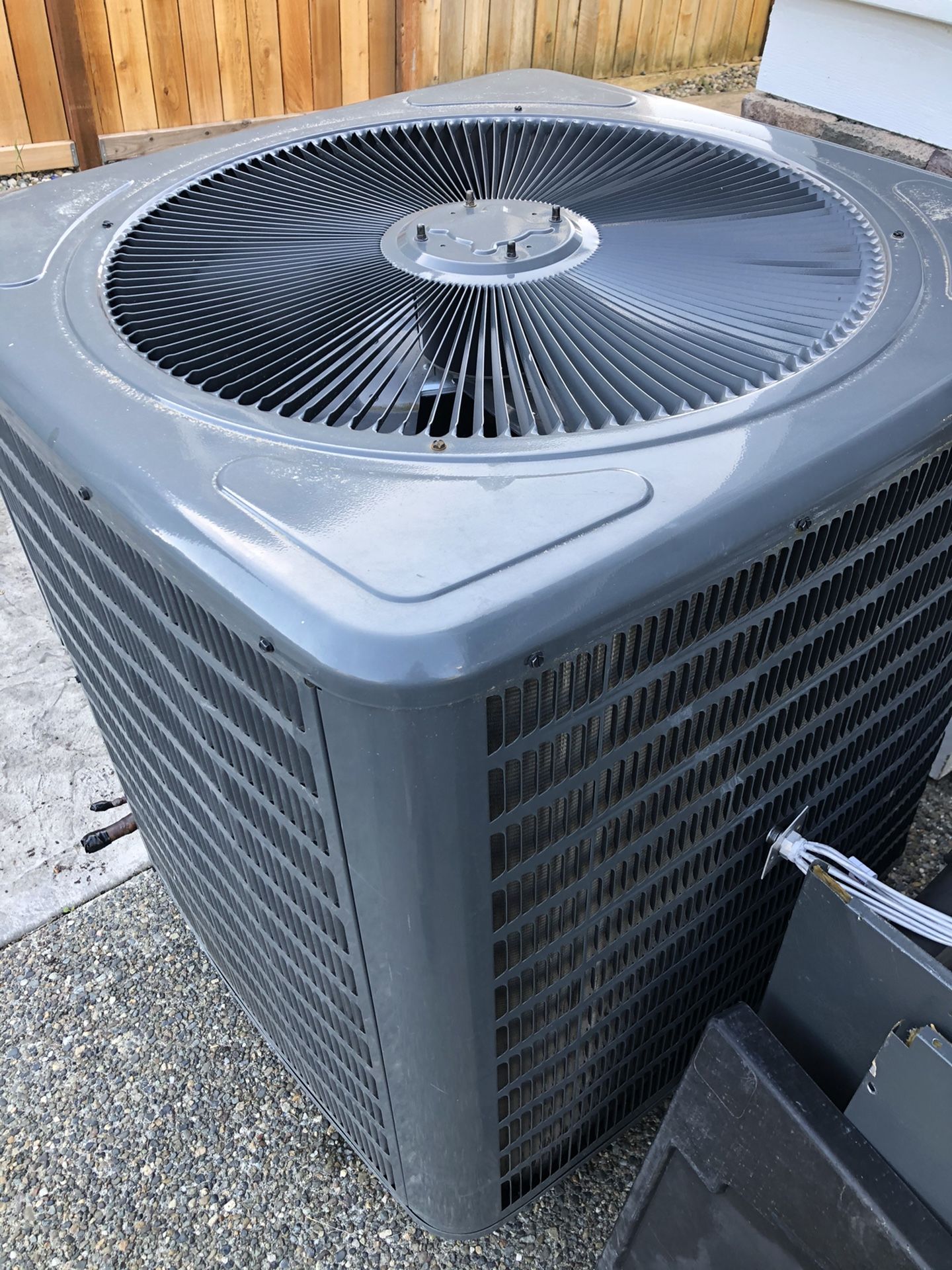 Goodman 4 ton AC unit for Sale in Bonney Lake, WA - OfferUp