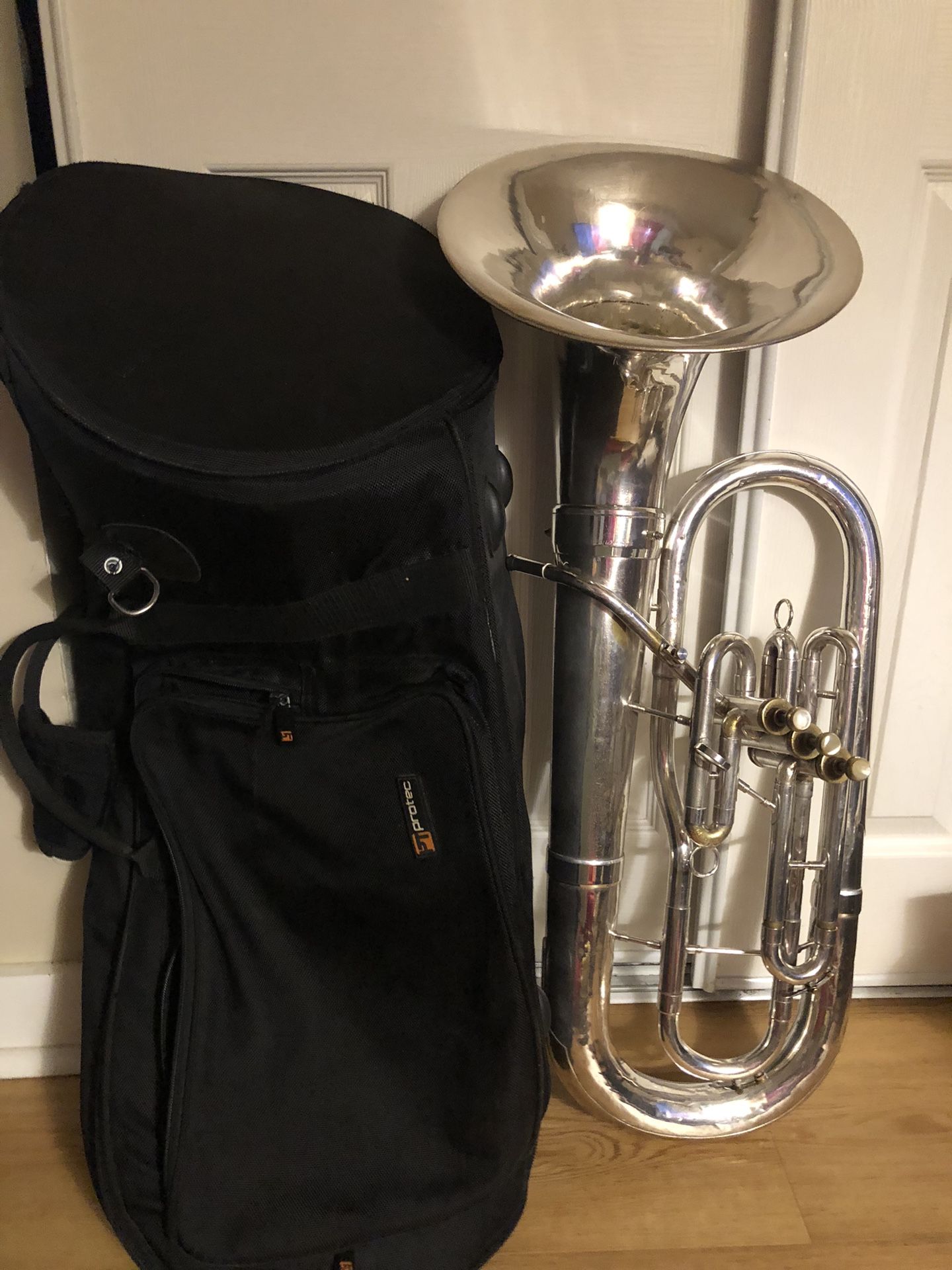 Saling A Used Silver Bell Come Off Olds Baritone With Case No ...