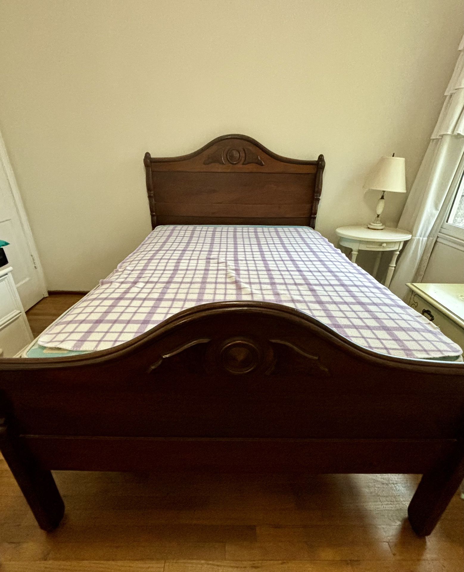Antique Walnut Bed for Sale in Montebello, CA - OfferUp
