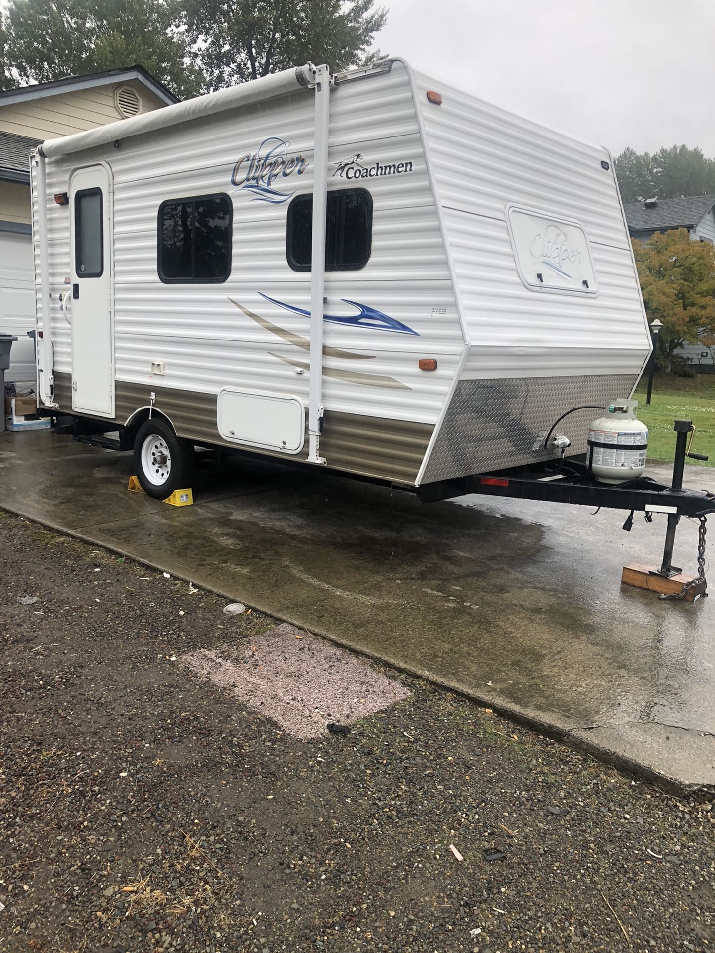 2013 Coachman Clipper for Sale in Tacoma, WA - OfferUp