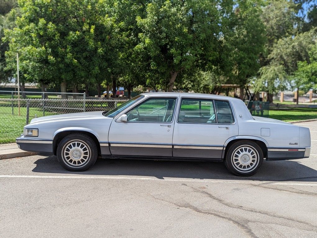 1991 Cadillac DeVille for Sale in Bakersfield, CA - OfferUp