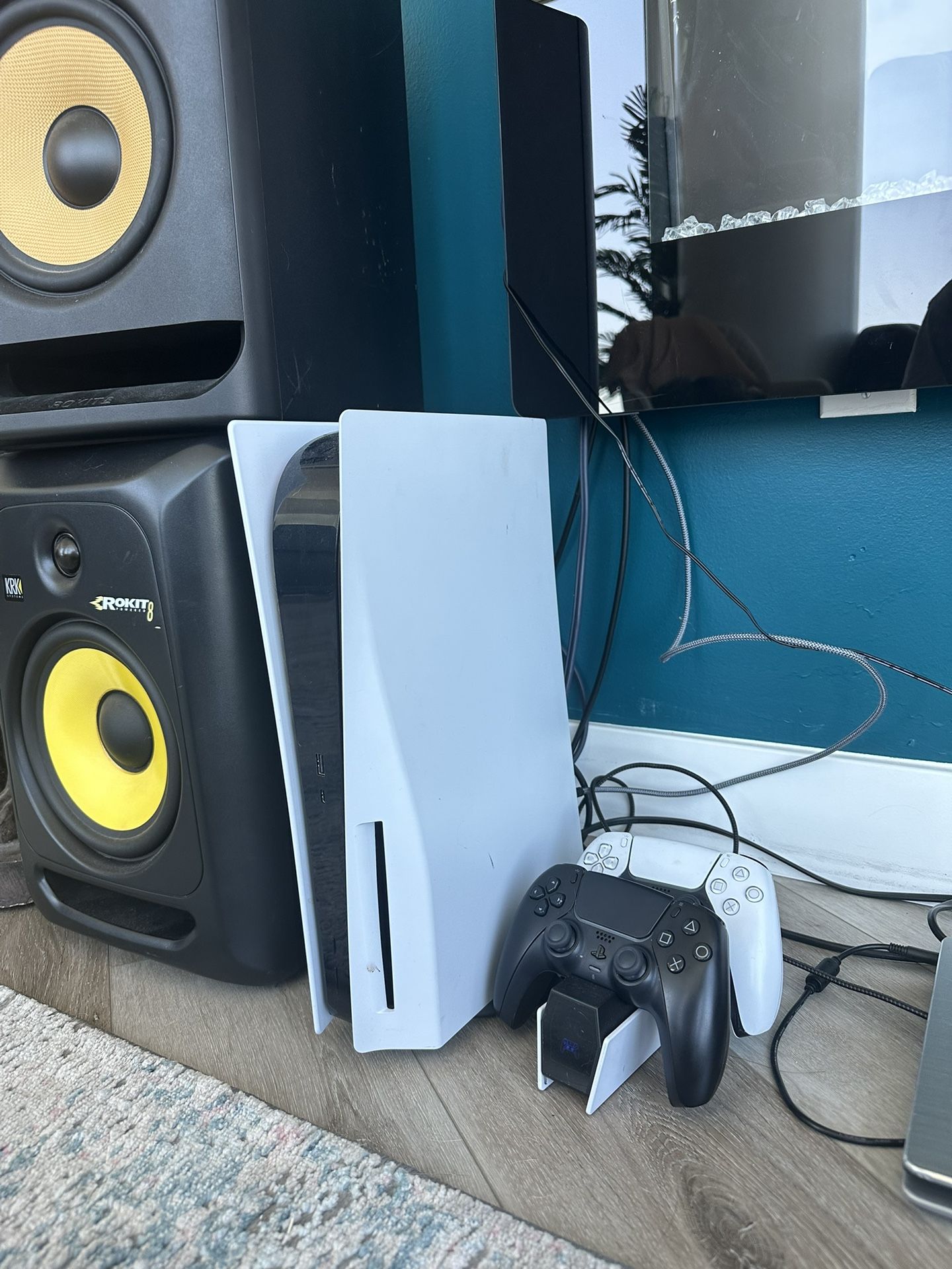 Playstation 5 PS5 Console With 2 Controllers And Charging Station for ...