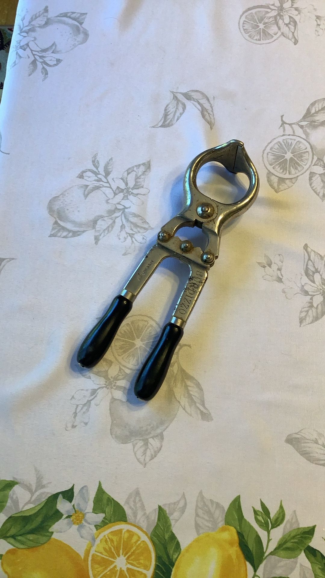 Burdizzo Castrator for Sale in Battle Ground, WA - OfferUp