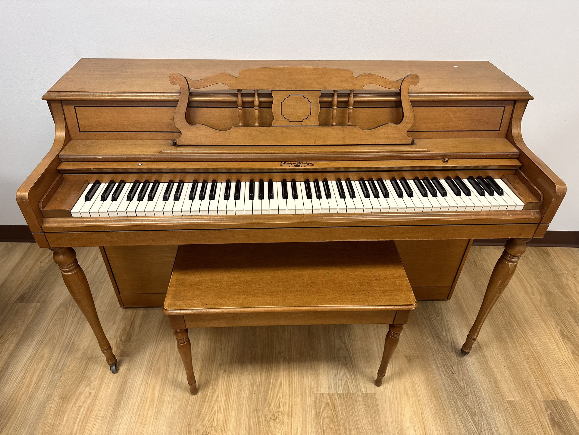Lester Light Oak Spinet Piano for Sale in Renton, WA - OfferUp