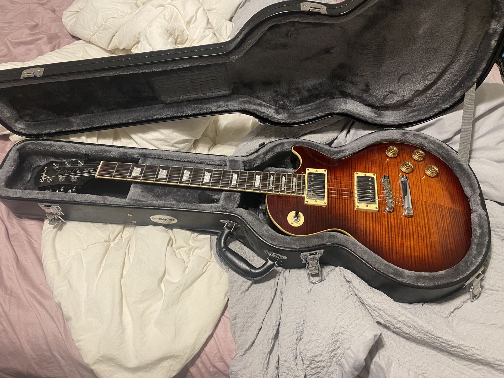 Epiphone Les Paul Guitar for Sale in Phoenix, AZ - OfferUp