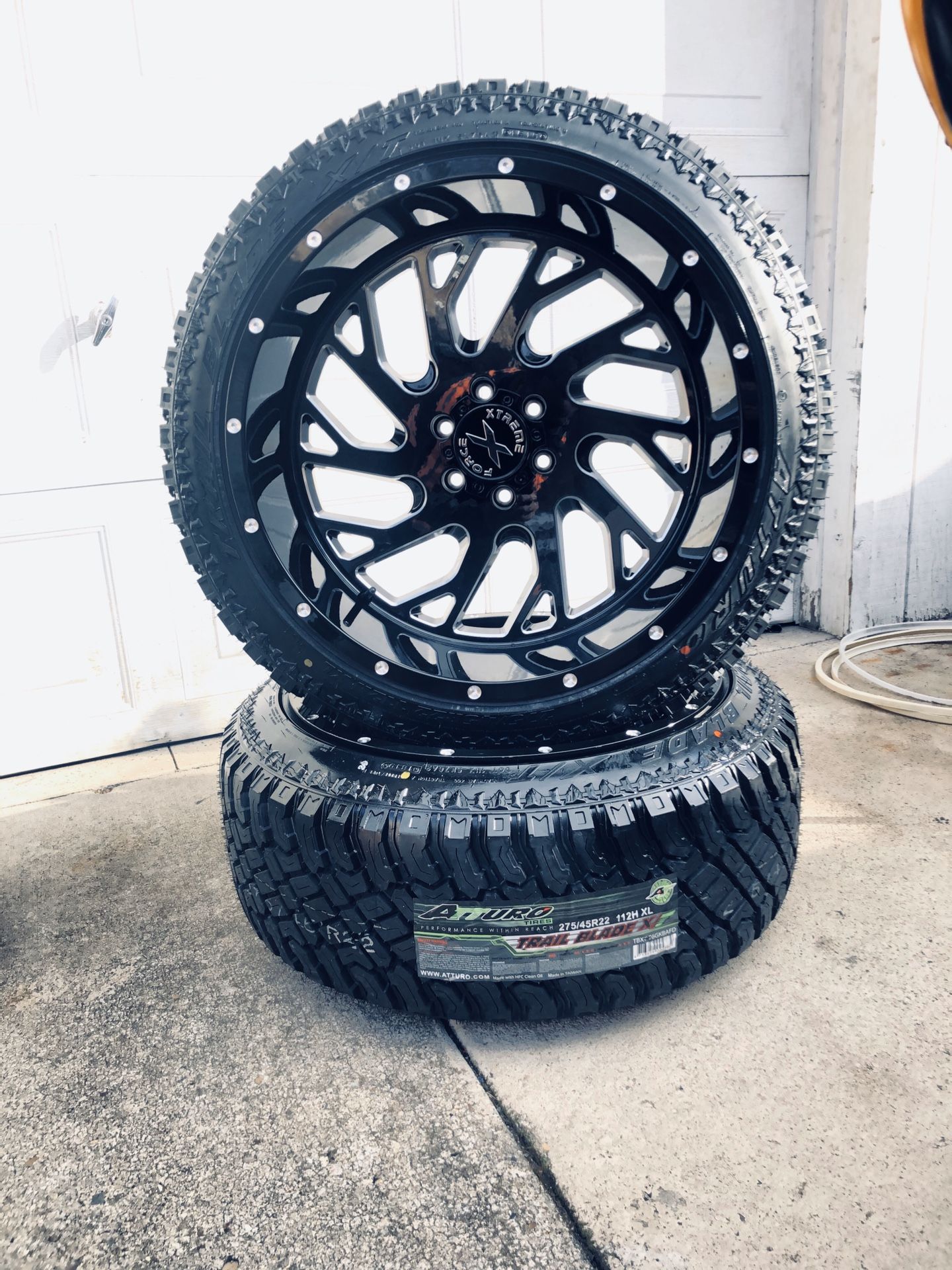 22 inch X-Force Off Road rims/wheels 6x135 w X/T tires for Sale in ...