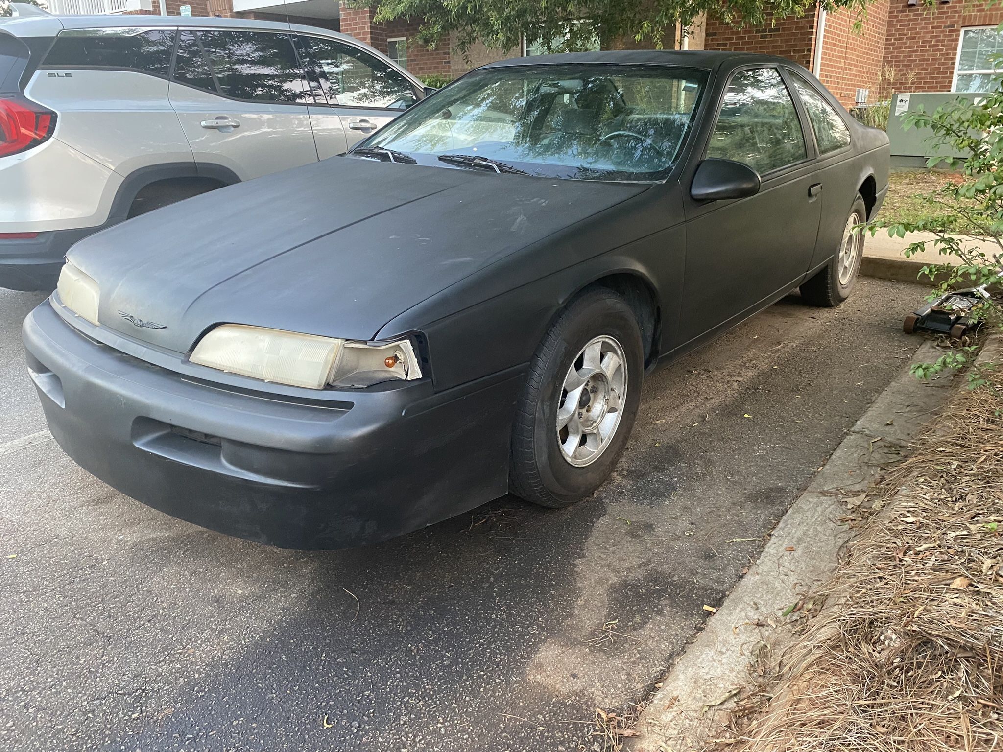 1993 Ford Thunderbird for Sale in Newberry, SC - OfferUp