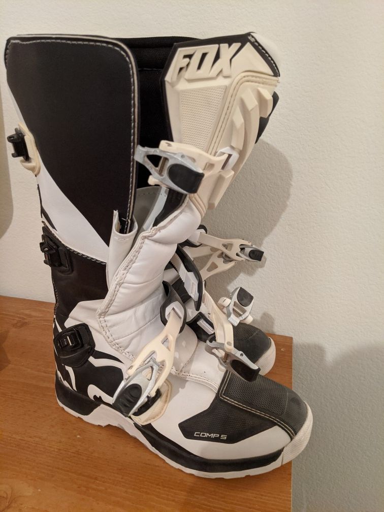 Fox comp 5 boots for Sale in North Las Vegas, NV - OfferUp