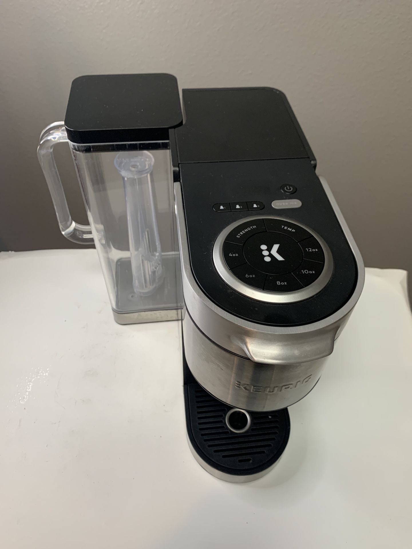Keurig K-Supreme Plus Coffee Maker K920 Stainless Steel Black for Sale in La Quinta, CA - OfferUp