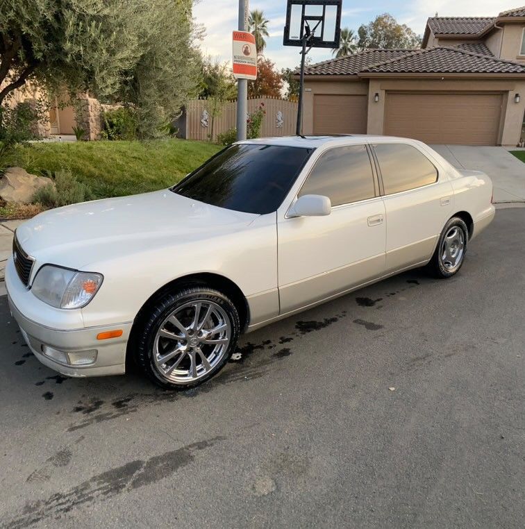 2000 Lexus Ls400 for Sale in Fresno, CA - OfferUp