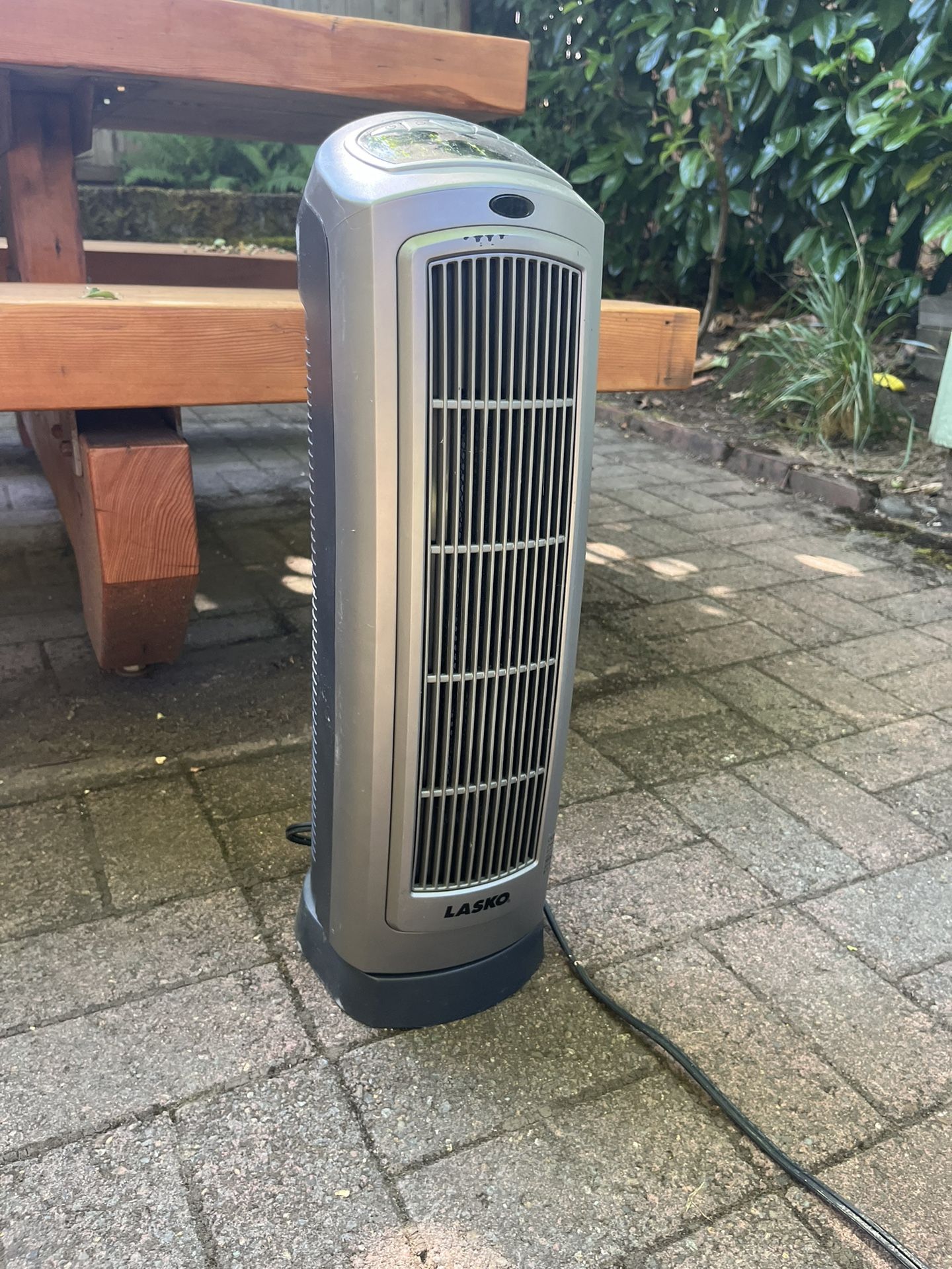 Lasko Oscillating Ceramic Tower Heater for Sale in Portland, OR - OfferUp