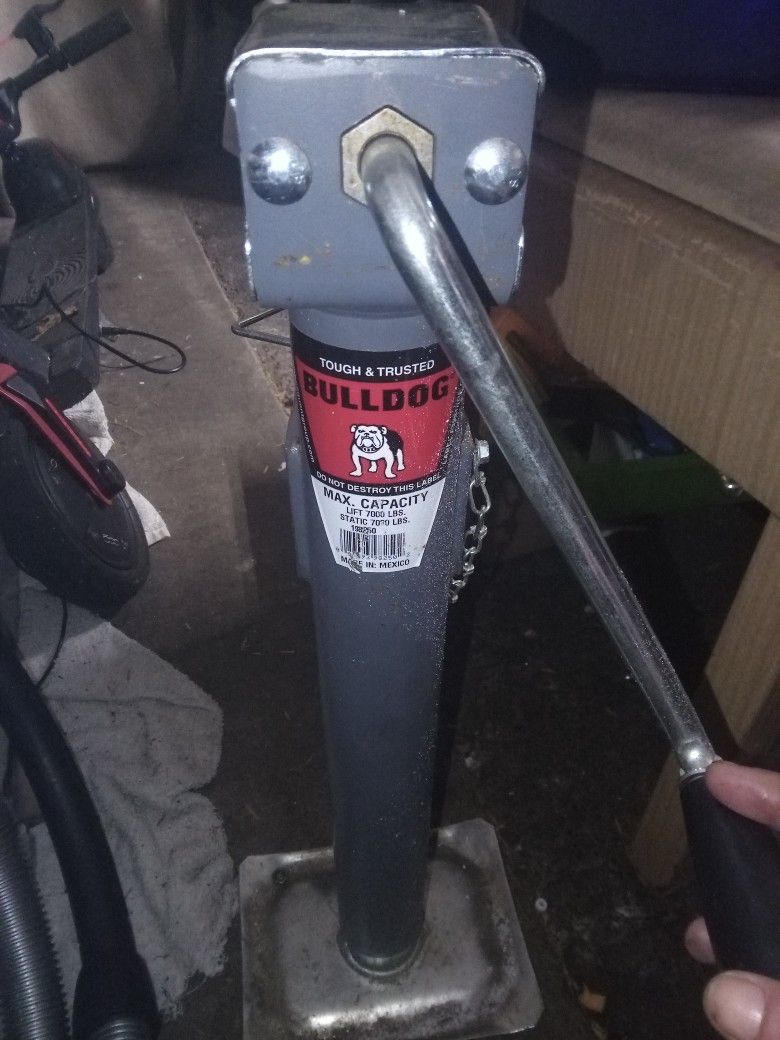 (2 ) Round Trailer Jacks, Side Mount, 7,000 lbs. Lift Capacity ...