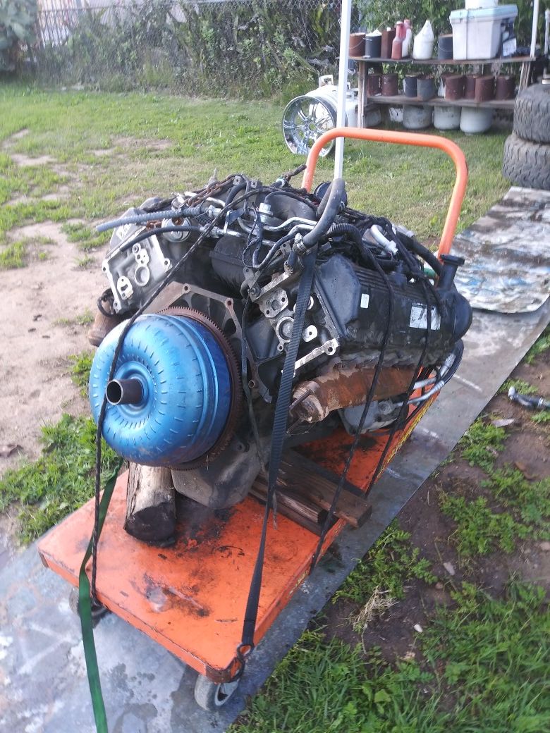 2003 ford f350 V10 motor for Sale in Los Angeles, CA - OfferUp