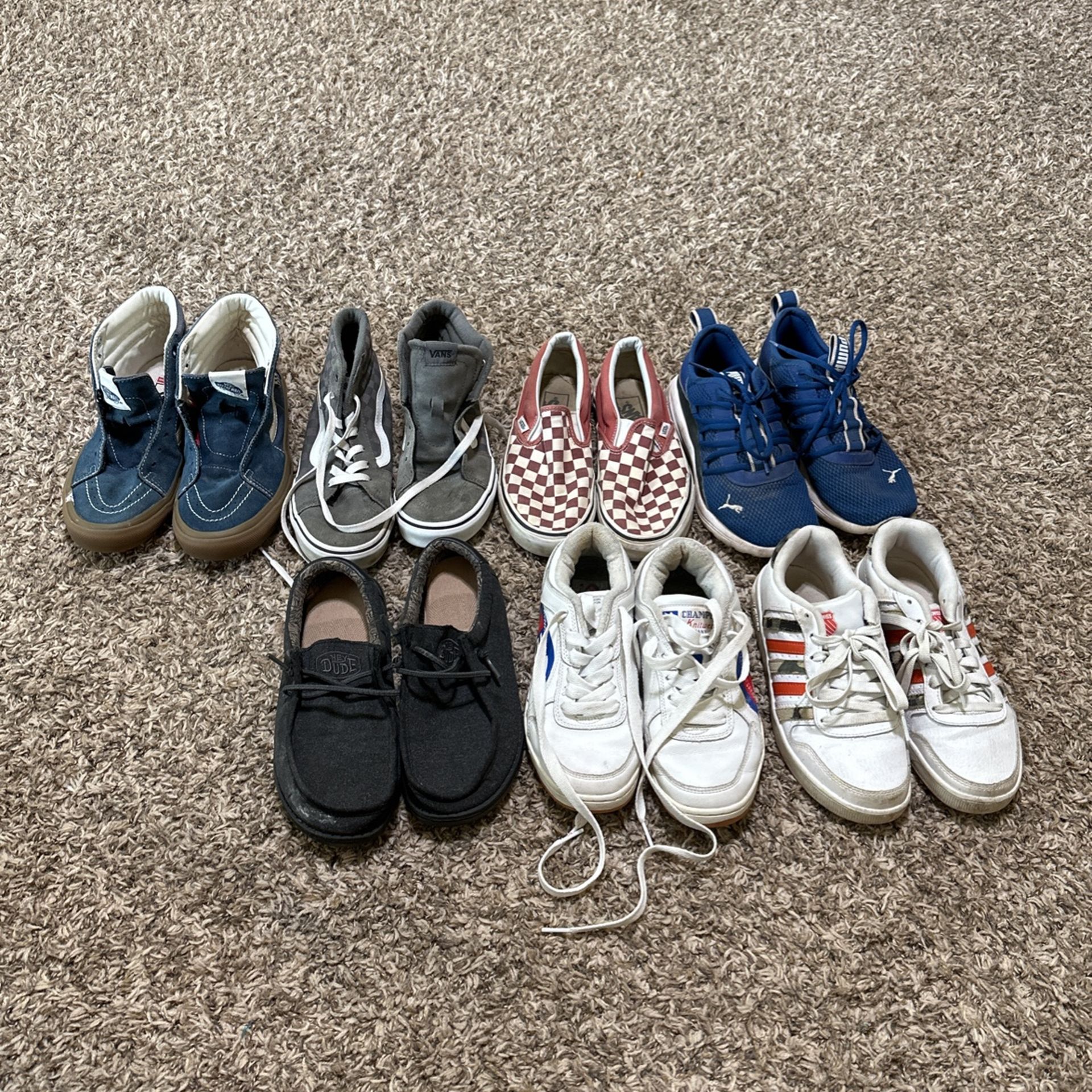 Kids Shoes Size 5y for Sale in Conroe, TX - OfferUp