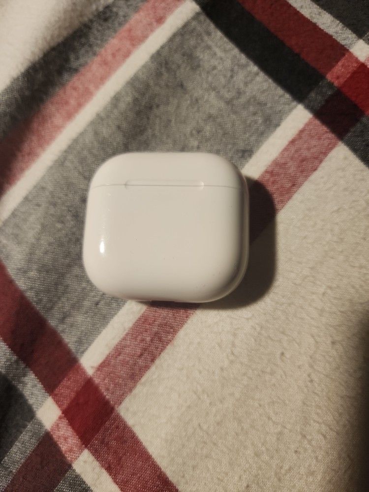 Airpod 4 Charging Case for Sale in Rosemead, CA - OfferUp
