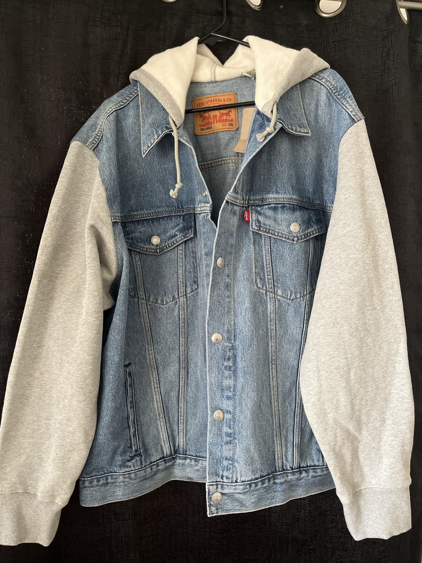 Levi Jacket/sweater for Sale in Riverside, CA - OfferUp