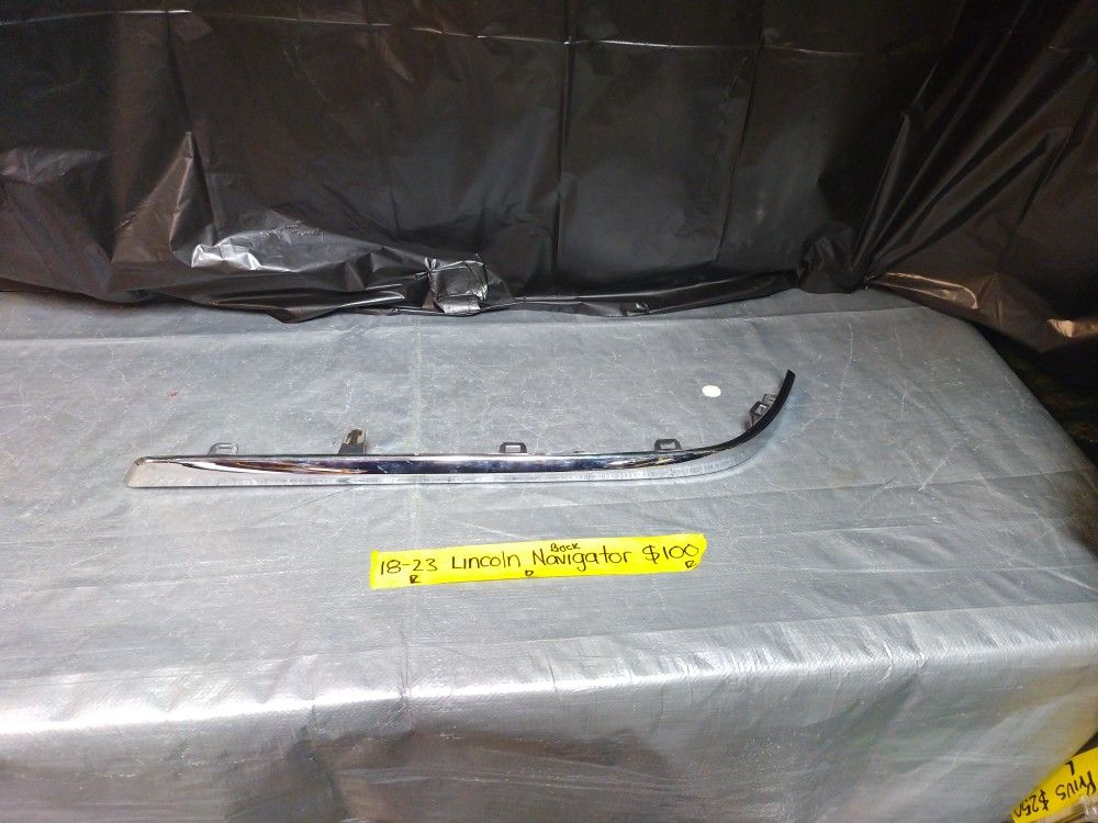 2018-23 Lincoln Navigator Right Back Bumper Chrome for Sale in Irving ...