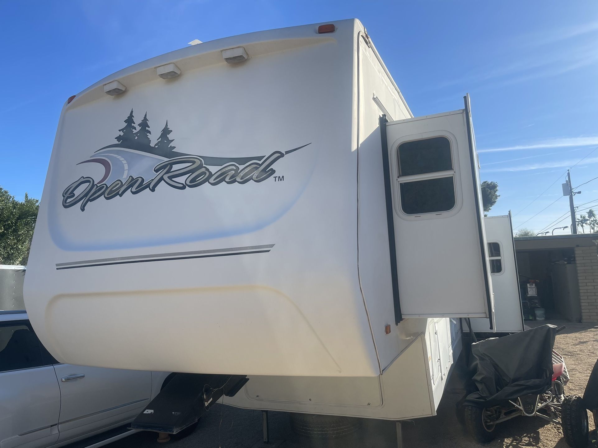 5th Wheel 2004 Pilgrim International Open Road 360 RKDS with lots of ...