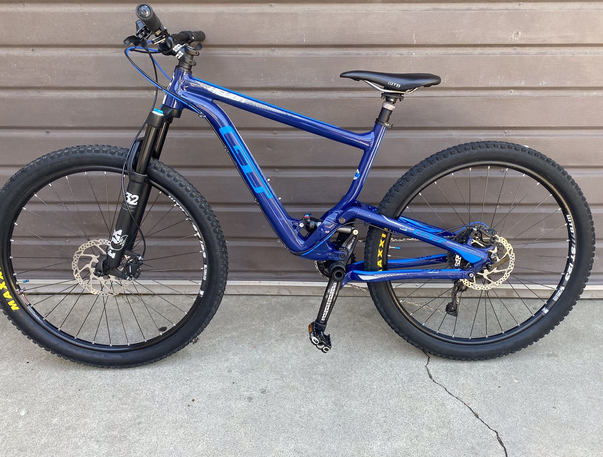 2016 GT Helion Elite Full suspension Mountain bike with lots of ...
