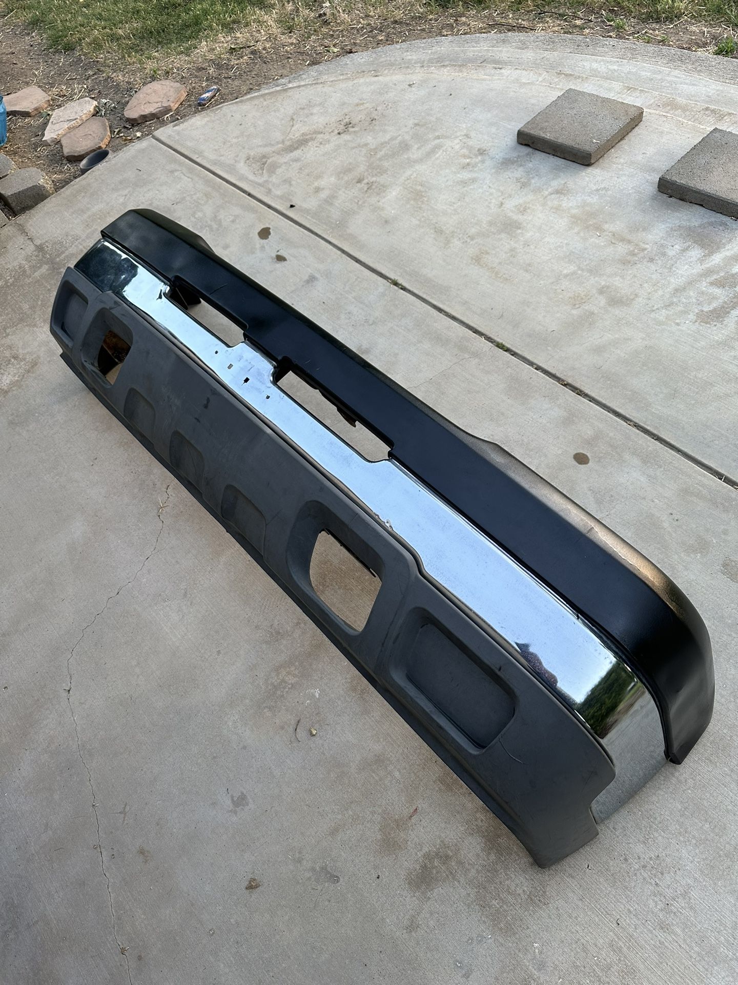 03-06 Cateye Silverado HD Front Bumper for Sale in Woodlake, CA - OfferUp